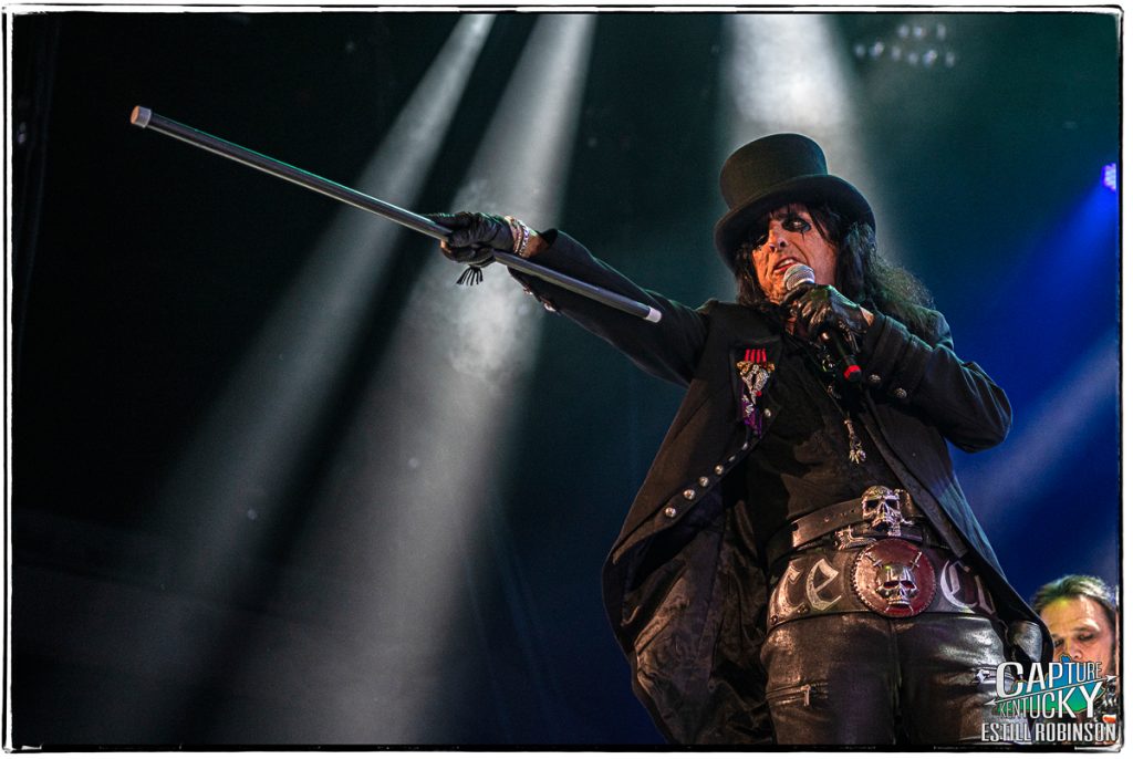 The Nightmare Returned! Alice Cooper and Ace Frehley Rocked The ...